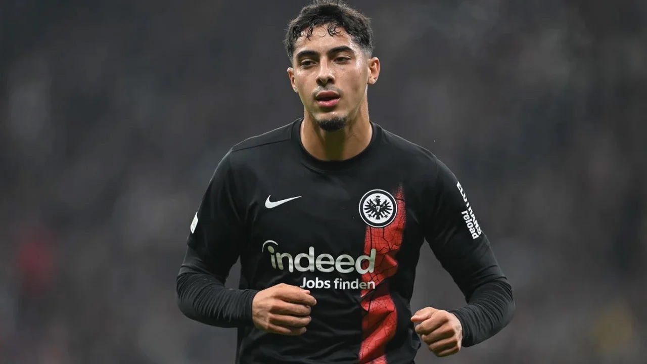 ALG : Chaïbi poursuit l'aventure à l’Eintracht Frankfurt. | Foot Afrique