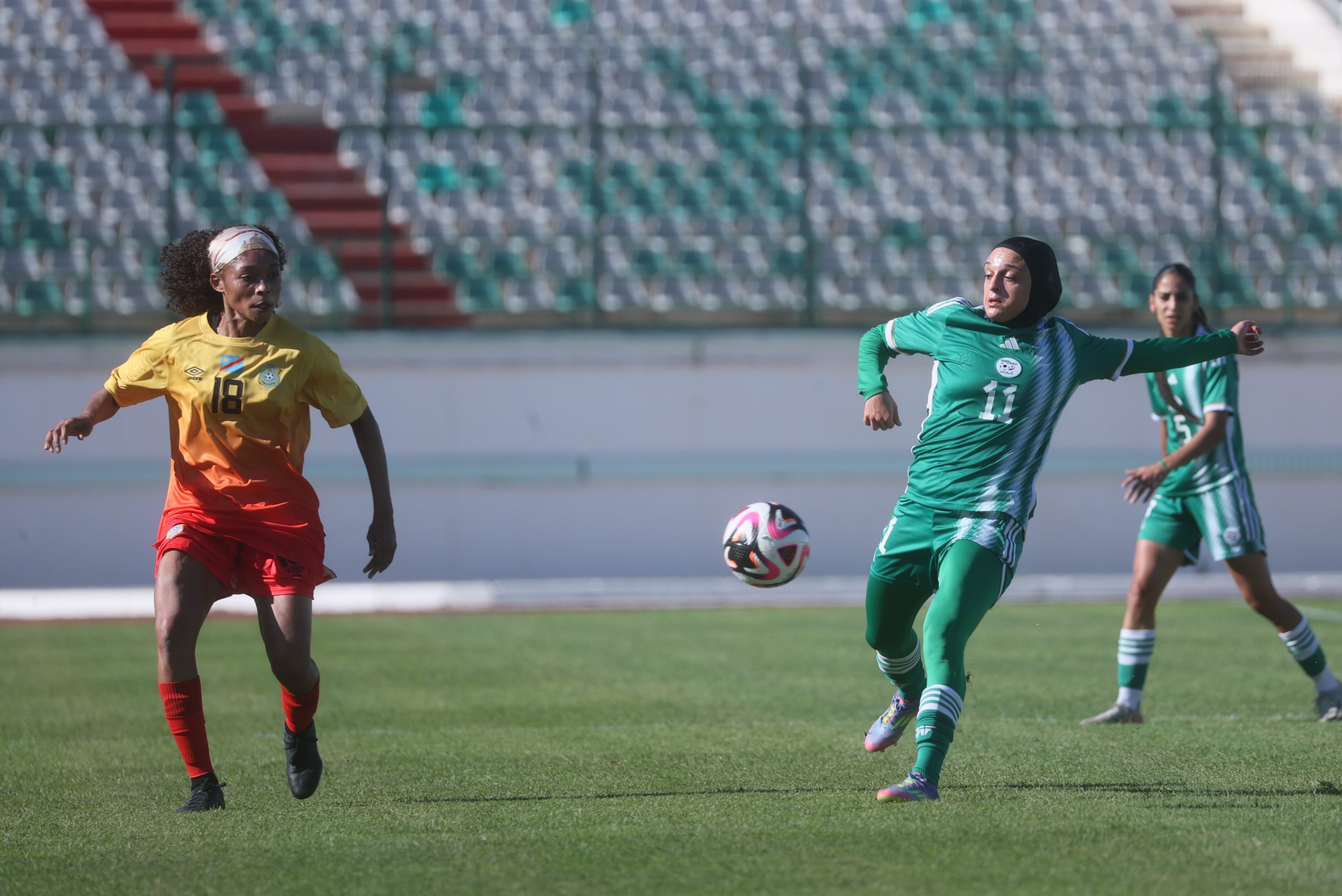 AFR : Algérie - RD Congo (1 - 0), sur un éclair de Lina Boussaha | Foot Afrique